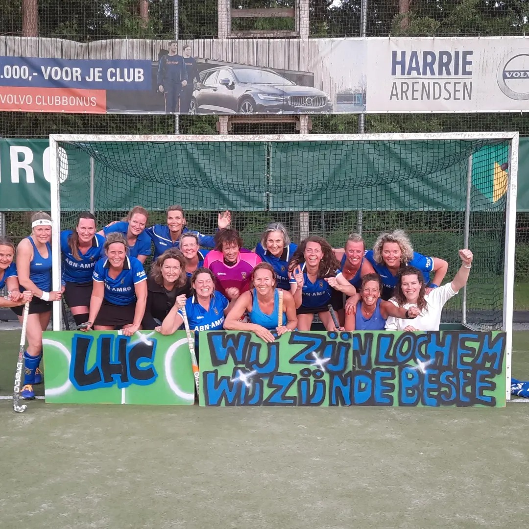 Vrijwilligers en kampioenen Lochemse Hockey Club gehuldigd tijdens ...